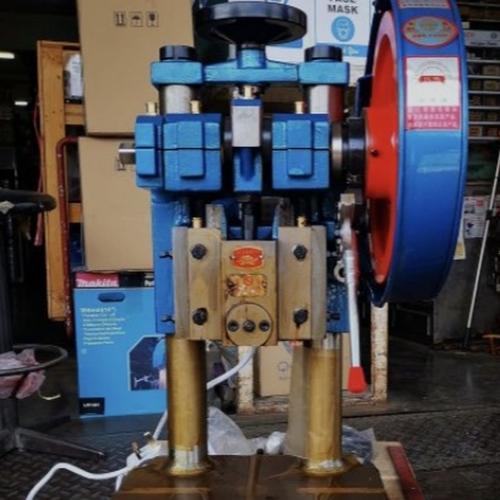 Jual bench press stamping machine 2 ton - mesin press - Jakarta Barat ...
