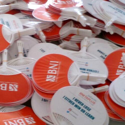 Jual Kipas kerang custom logo / kipas pvc / kipas souvenir - PESAN 50 ...