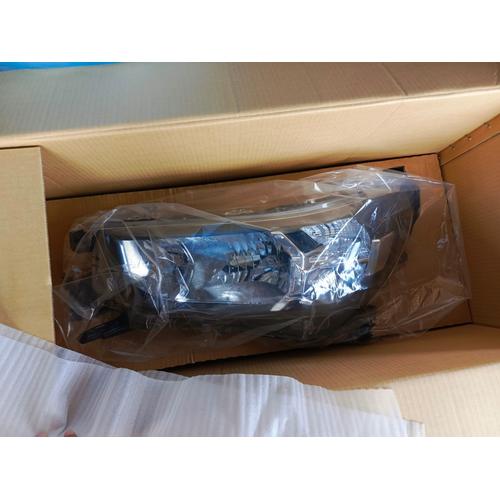 Jual TOYOTA Hilux 2022 Headlamp Kiri Unit 81170-0KJ80 - Kota Palembang ...
