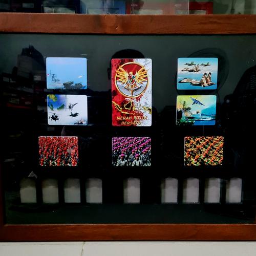 Jual tempat display zippo isi 9 pcs dengan foto - Jakarta Barat ...