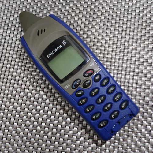 Jual HP Jadul Ericsson R310 R310s Hiu Nautic Blue - Kab. Bandung Barat ...