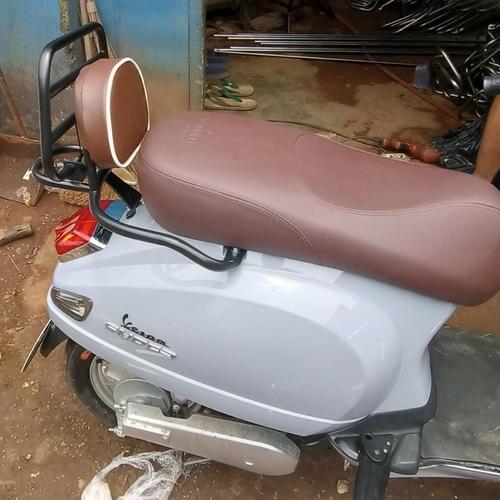 Jual behel rack + sandaran busa Vespa motor listrik Uwinfly aksesoris ...
