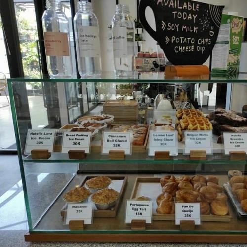 Jual etalase kue roti frameless kaca 70x25x30 pintu sliding alas kayu ...
