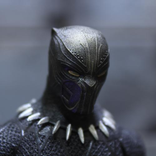 Jual 1/12 Custom Marvel Mezco Golden Jaguar Killmonger Head Sculpt ...