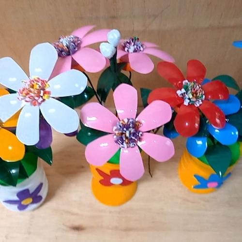 Jual Bunga Plastik Hias / Kreasi Botol Plastik / Daur Ulang Barang ...