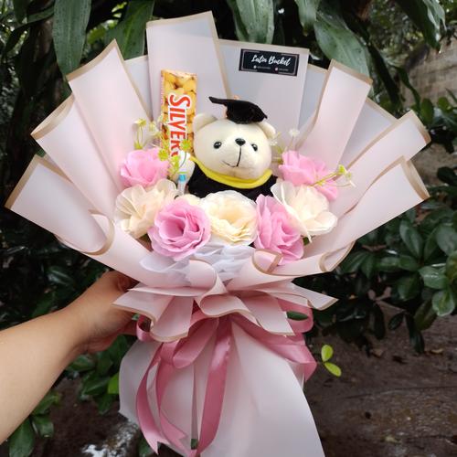 Jual bucket wisuda cewek - Kota Tangerang Selatan - Latin Bucket ...