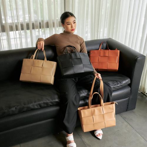 Promo CLOU Uma Bag - Black - Jakarta Utara - CLOU Official Store ...