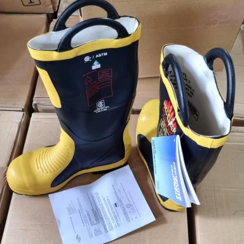 Jual Sepatu Pemadam Kebakaran Harvik Original / Fireman Boot Standar ...
