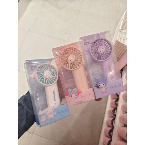 Jual MINISO x SANRIO 🆕 Kipas Angin Portable / Mini Fan Recharge 1800mAh ...