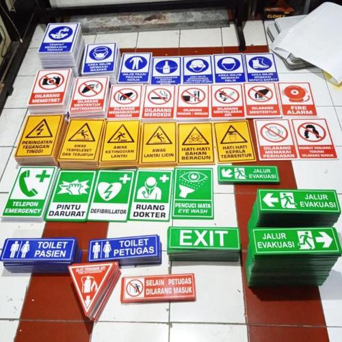 Jual Rambu Acrylic 30X10 Tebal 2Mm Sign Jalur Evakuasi Dan Apar Plat ...