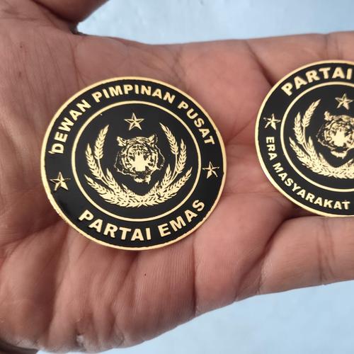 Jual pin partai / pin logam kuningan /bisa request model - Jakarta ...