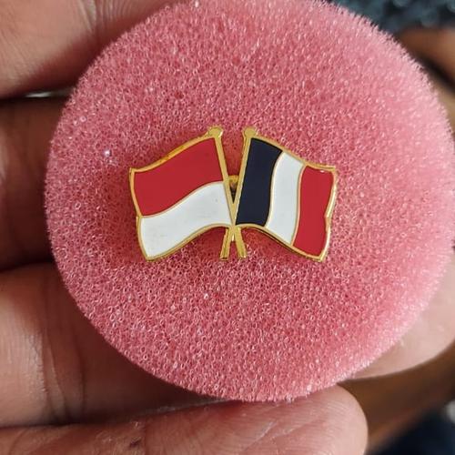 Jual custom pin / pin logam kuningan / bisa Request model - Jakarta ...
