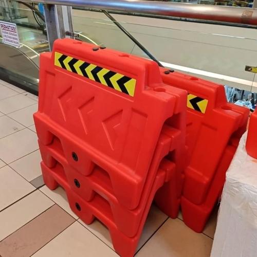 Jual Road Barrier Susun / Pembatas Jalan / Road Barrier Lipat Merk Viva ...