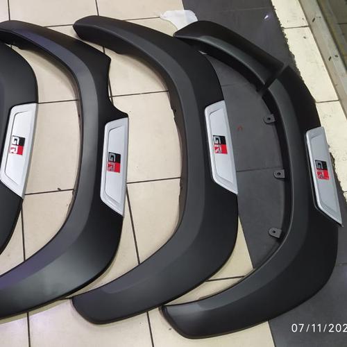 Jual Over Fender Hilux 2020 2021 2022 2023 - Plastik ABS - Import ...