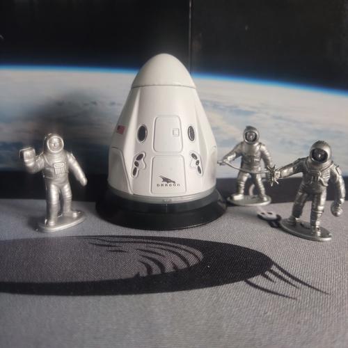 Jual Matchbox Skybusters SpaceX Space X Dragon Diecast Pesawat Nasa ...
