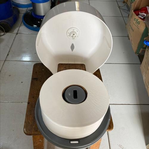 Jual Tisu Roll Jumbo Besar/ Tisu Toilet Roll + Dispenser Tempat Tisu ...