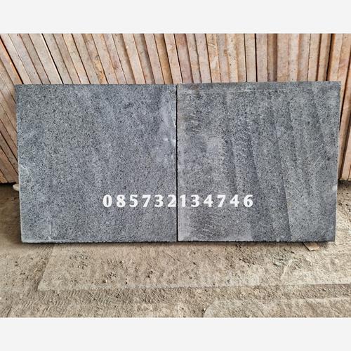 Jual Batu Andesit Hitam Polos 20x20cm (Non Bakar) Tulungagung - Kab. Tulungagung - KARYA STONE ...