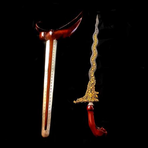 Jual Keris Panji Paniwen Luk 13 Kinatah Emas Mataram Senopaten Istimewa - Kab. Sukoharjo ...