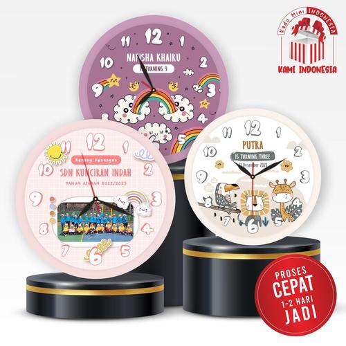 Jual MJ JAM DUDUK KAYU CUSTOM NAMA TULISAN KADO WISUDA WEKER MEJA DUDUK ...