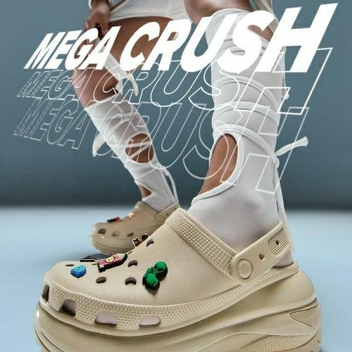 Jual Sandal Crocs Mega Crush Original Money Back Guarantee - BLACK ...