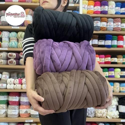 Jual Benang rajut jumbo velvet yarn 2 - 07 Deep purple - Jakarta Barat ...