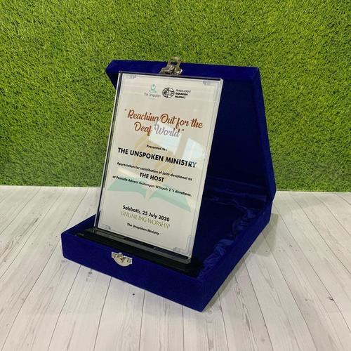 Jual Plakat, Piagam, Penghargaan Akrilik, Tropi, Trophy, Piala Akrilik ...