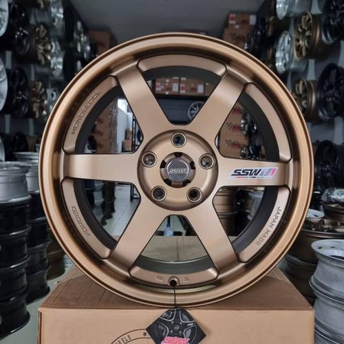 Jual velg mobil r17 TE37 ORIGINAL SSW velg ring 17 reborn zenix venturer - Jakarta Selatan ...