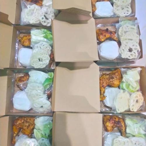 Jual nasi box ayam bakar / ayam goreng sambal lalapan - Kota Tangerang Selatan - PheeWee81 ...