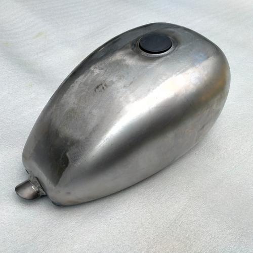 Jual tanki CUSTOM PEANUT FUEL TANK MID TUNNEL THREADED FILLER 6.8 liter ...