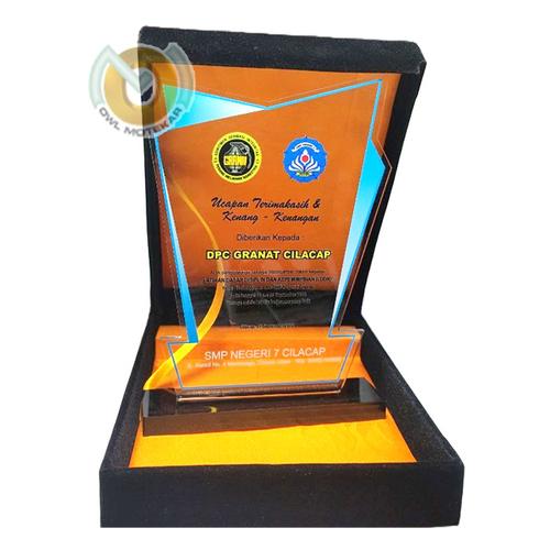 Jual PLAKAT AKRILIK+BOX/VANDEL ACRYLIC CUSTOM CEPAT SEHARI JADI - TANPA ...