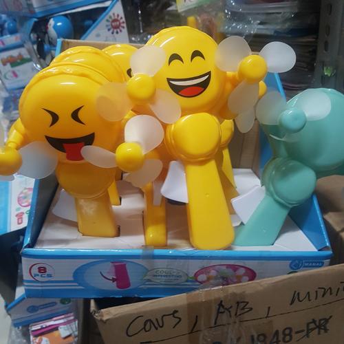 Jual Kipas Tangan Mainan Putar Emoticon/Kipas Angin Manual Emoticon 881 ...