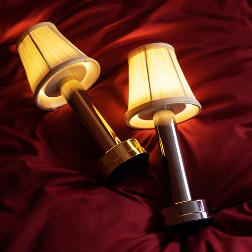 Jual Lampu Meja Minimalis / Modern Table Lamp EB Dining - Silver ...