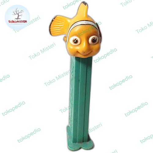 Jual Pez Finding Nemo Dory Clown Fish Pixar Disney Candy Dispenser Old ...
