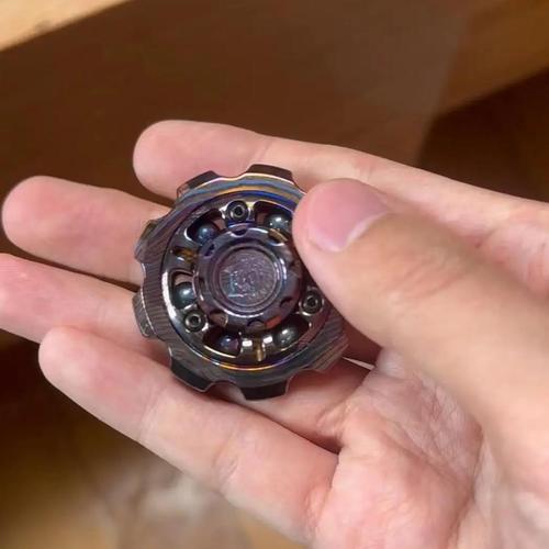 Jual WR001 KTS titanium horse tooth explosion M fingertip gyroscope ...