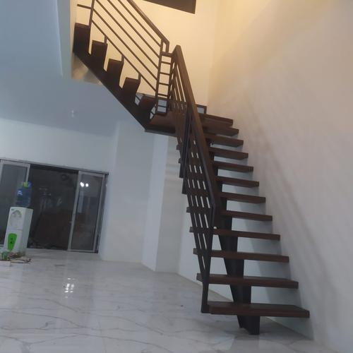 Jual Tangga besi Tangga industrial besi dan kayu Baja - Kota Depok ...