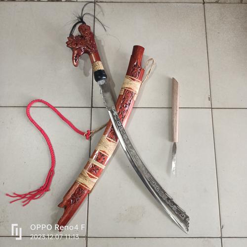 Jual Mandau Dayak Kalimantan, Mandau Jimpul/Lengkung Baja Putih # big ...