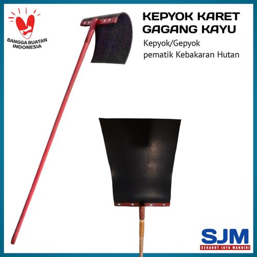 Jual Kepyok api karet alat pemadam kebakaran hutan damkar gagang kayu ...