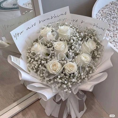 Jual The Classic Korean Roses White Bouquet Bucket Buket Bunga Segar ...