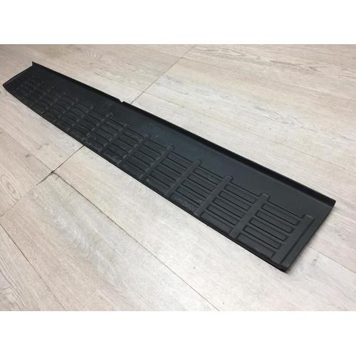 Jual Karet Tangga plat bumper belakang Hilux 2011-2016 ORI 52159-0K010 ...