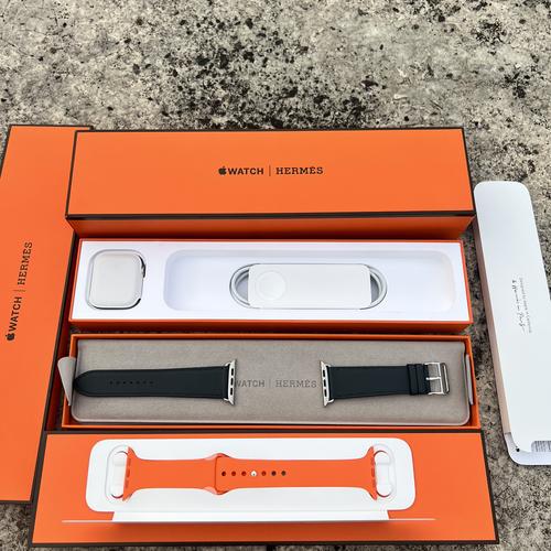 Jual Apple Watch HERMES Series 8 45MM Silver Garansi Oktober 2025 Buka ...