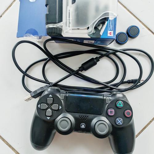 Jual Stik PS4 Dualshock 4 Light Bar Original 100% DS4 Playstation Hitam ...