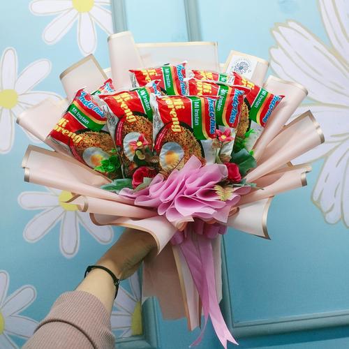 Jual Bouquet Indomie goreng | Bucket Indomie Hadiah Hampers - Jakarta ...