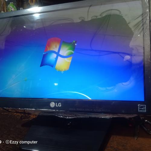 Jual Monitor lcd second 16 inc merk LG bagus - Jakarta Barat ...