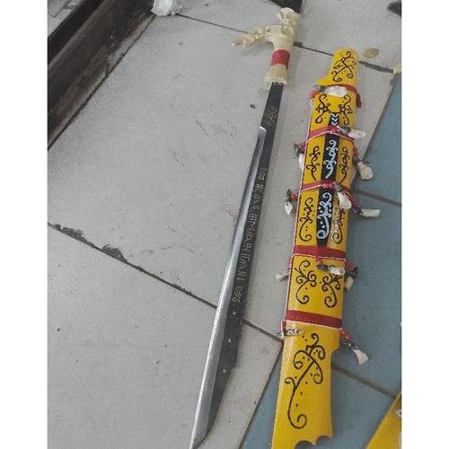 Jual Nardo Agusmasyitah Mandau Senjata Tradisional Suku Adat Dayak Khas ...