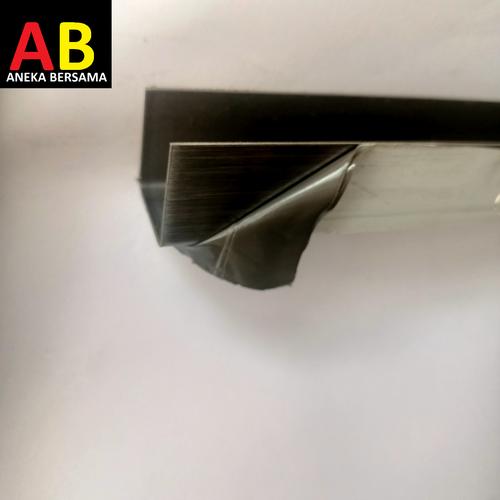 Jual Lis U Stainless Steel Black Hairline 2cm x 2cm x 2cm Panjang 122cm ...