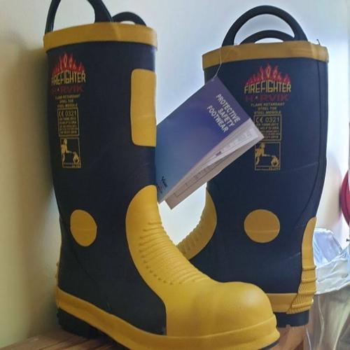 Jual Sepatu Pemadam Kebakaran ( Harvix ) Asli Murah - Jakarta Barat ...