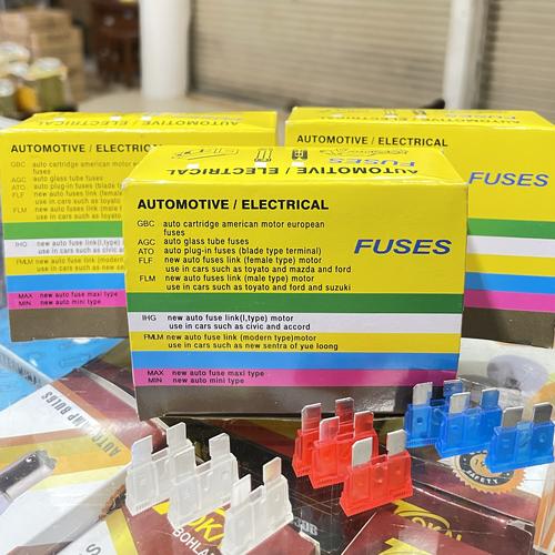 Jual Sekring Tancap Mobil Fuse Besar 10A 15A 20A 25A 30A Sikring 1Box ...