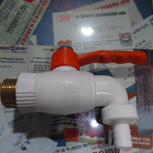Jual kran plastik drat kuningan 1/2 inchi kran air PDAM stop kran harga ...
