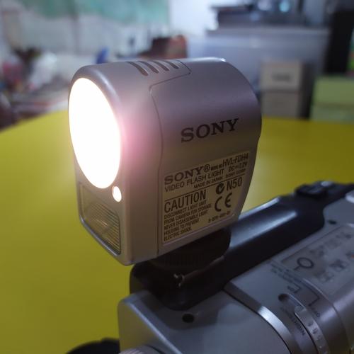Jual Lampu Untuk Handycam Sony HVL-FDH4 Bisa Untuk Shooting Dan Foto ...