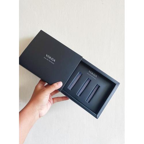 Jual packaging botol parfum 18x14x3,5 cm custom design dan dudukan ...